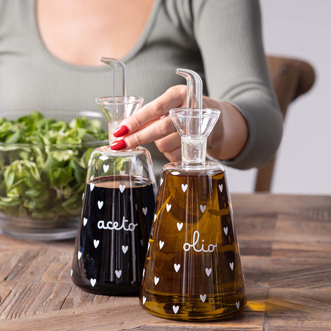 Conical Bottle 500 ml Vinegar Hearts — Simple Day